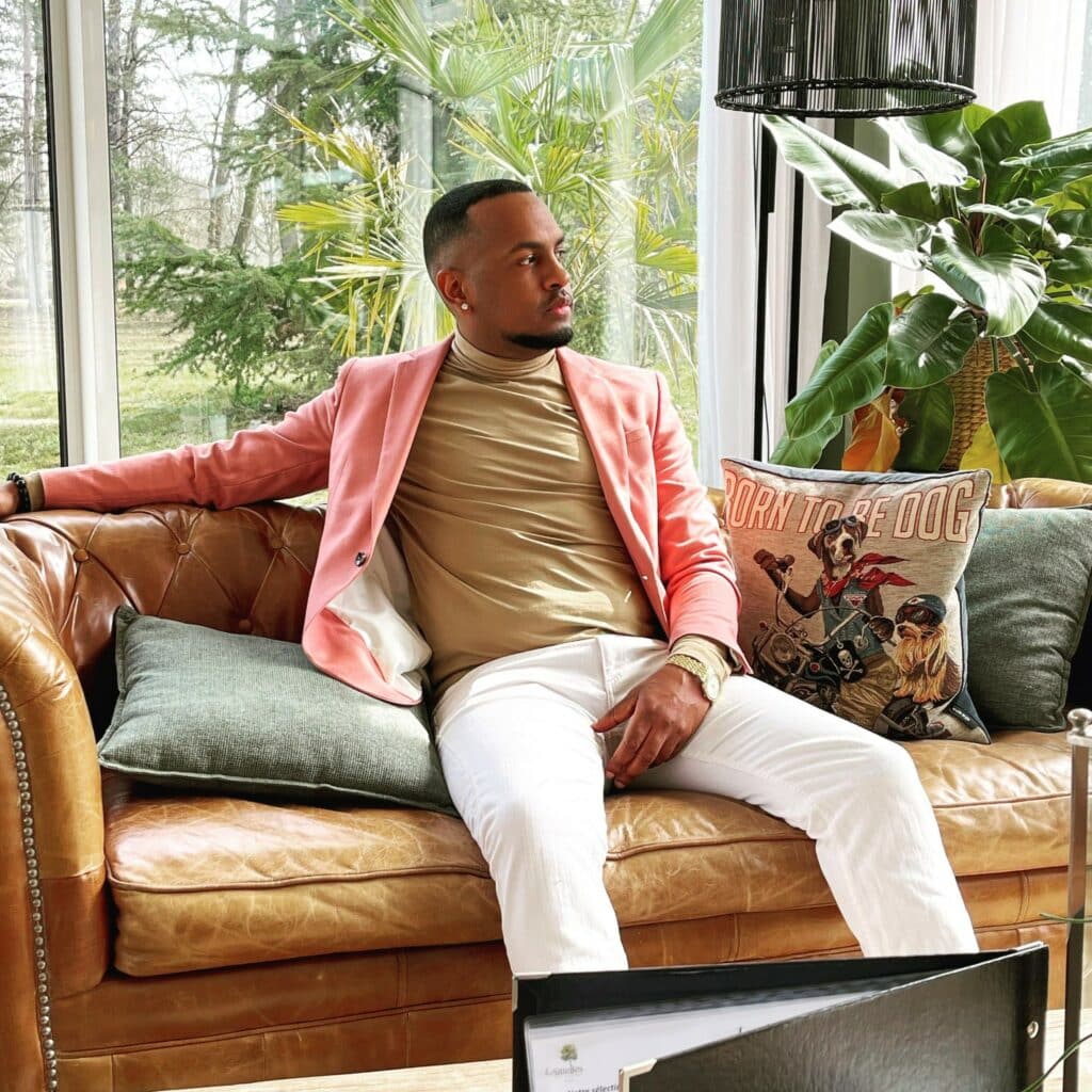 COLONEL REYEL - DistriShow - Booking