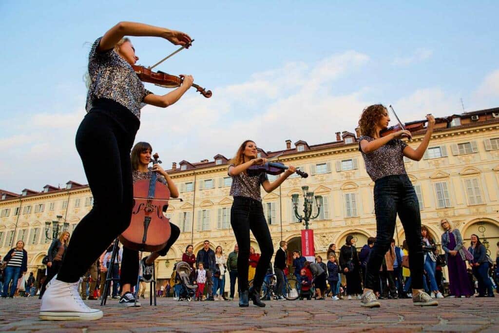 QUARTETTO EFFE - Quatuor féminin à cordes - DistriShow booking - Glamour