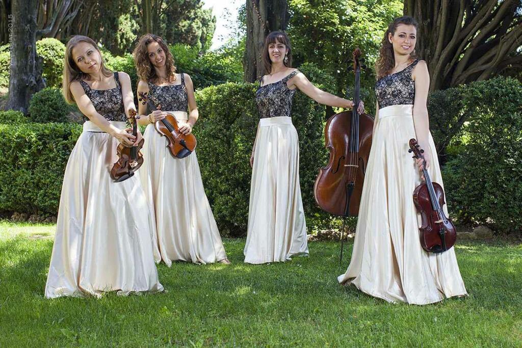 QUARTETTO EFFE - Quatuor féminin à cordes - DistriShow booking - Glamour